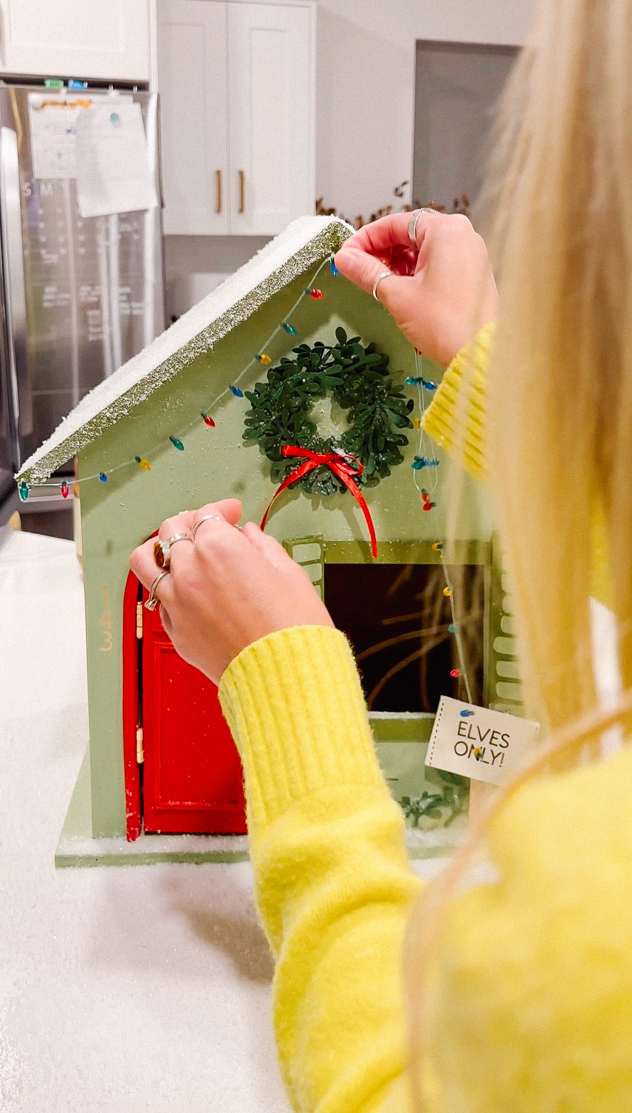 Make a DIY Elf on the Shelf House Using Scrap Wood You Already Have ...