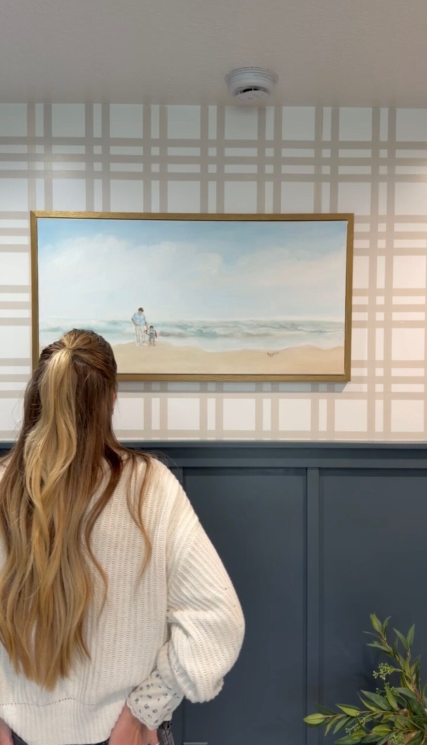 How to Build a Custom Canvas Frame: Tutorial For Beginners - Sarah Flips It